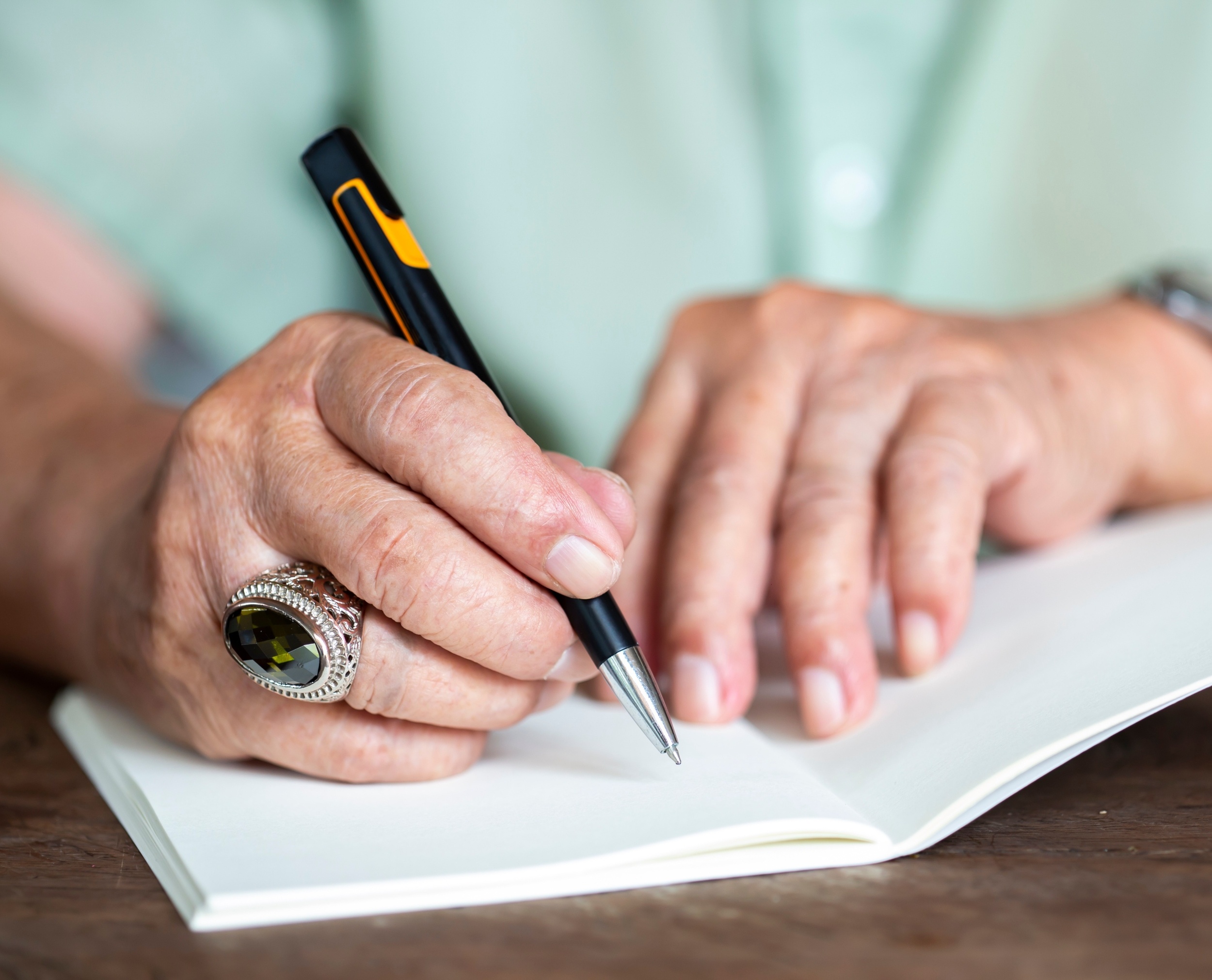 Your handwriting could reveal early signs of cognitive decline - Earth.com