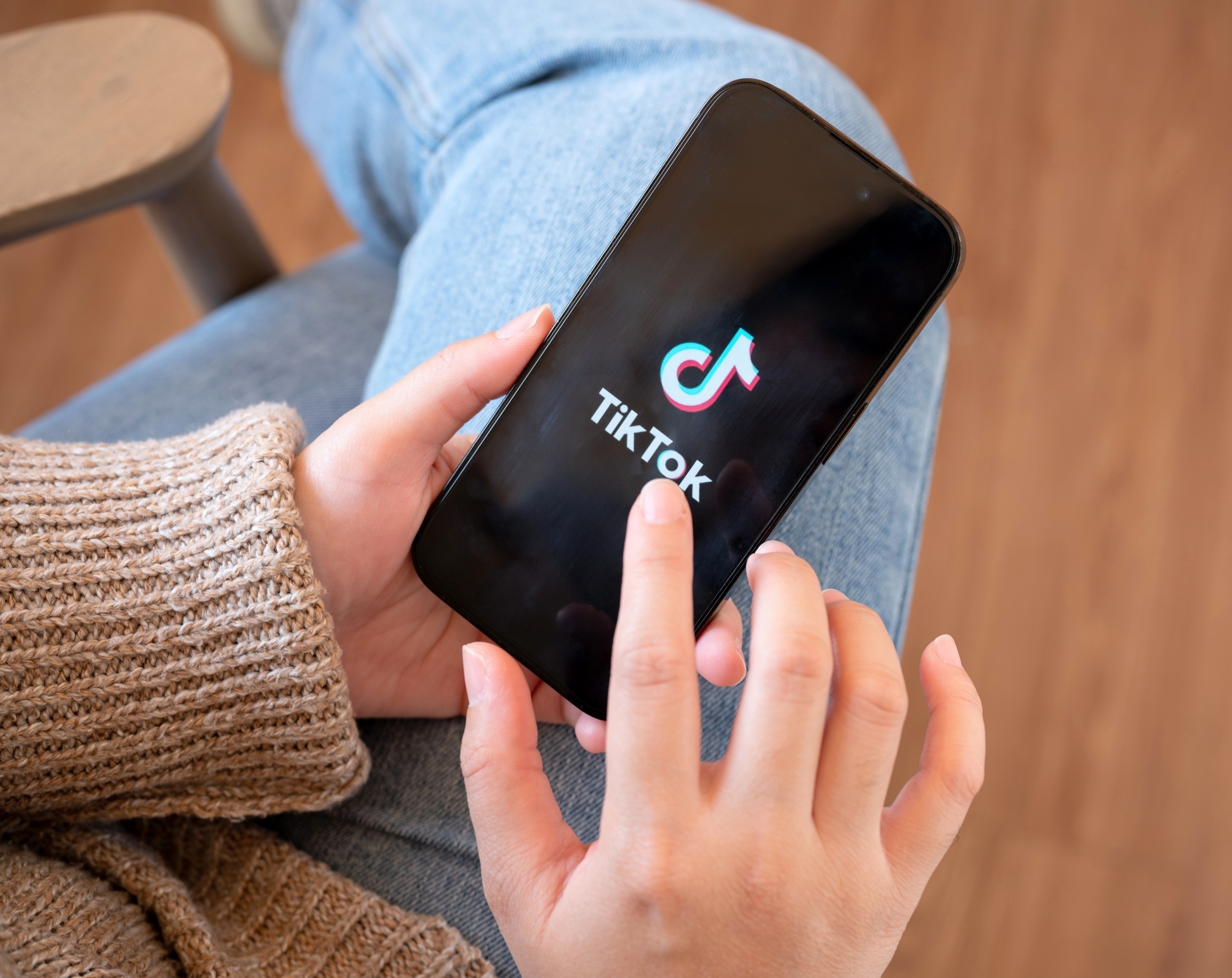 TikTok videos are normalizing illegal vaping among young people - Earth.com